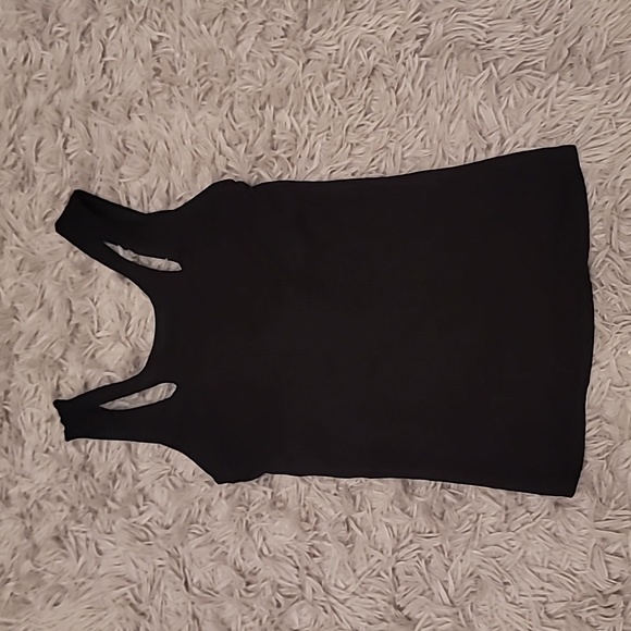ALO Yoga | Tops | Alo Yoga Cut Out Tank With Built In Bra | Poshmark